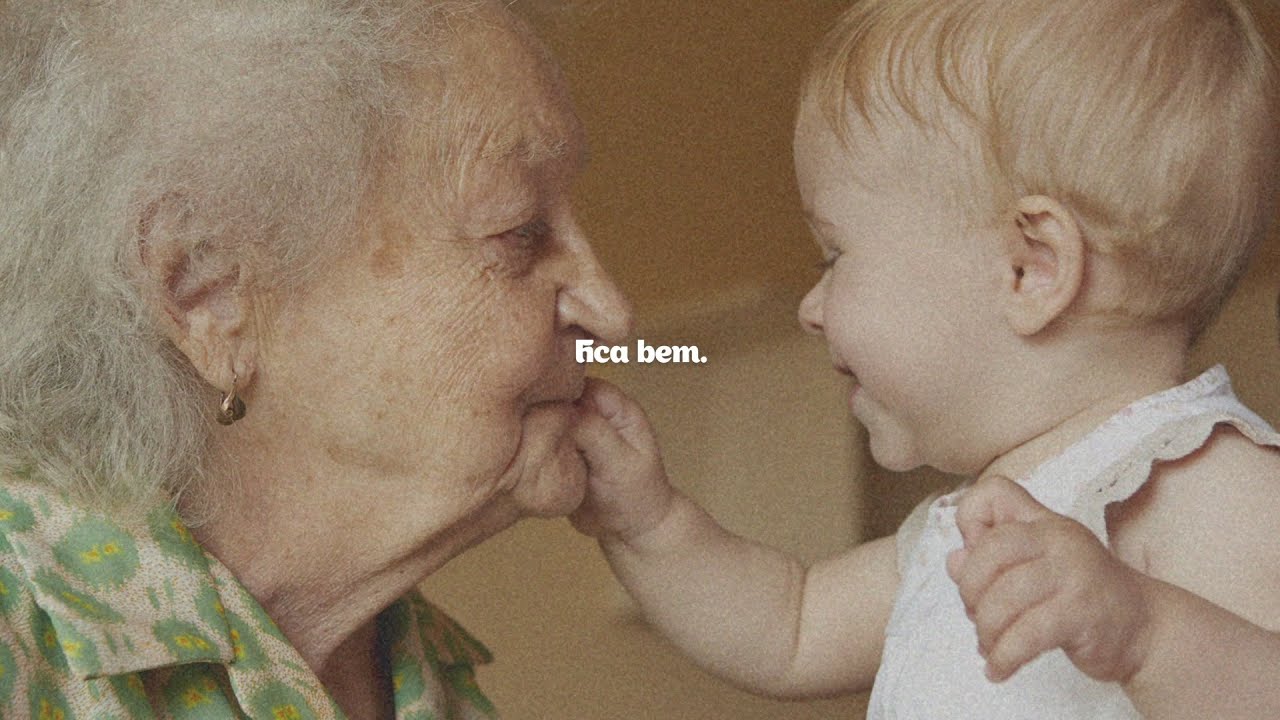 Cada um na sua toca - Avó - YouTube