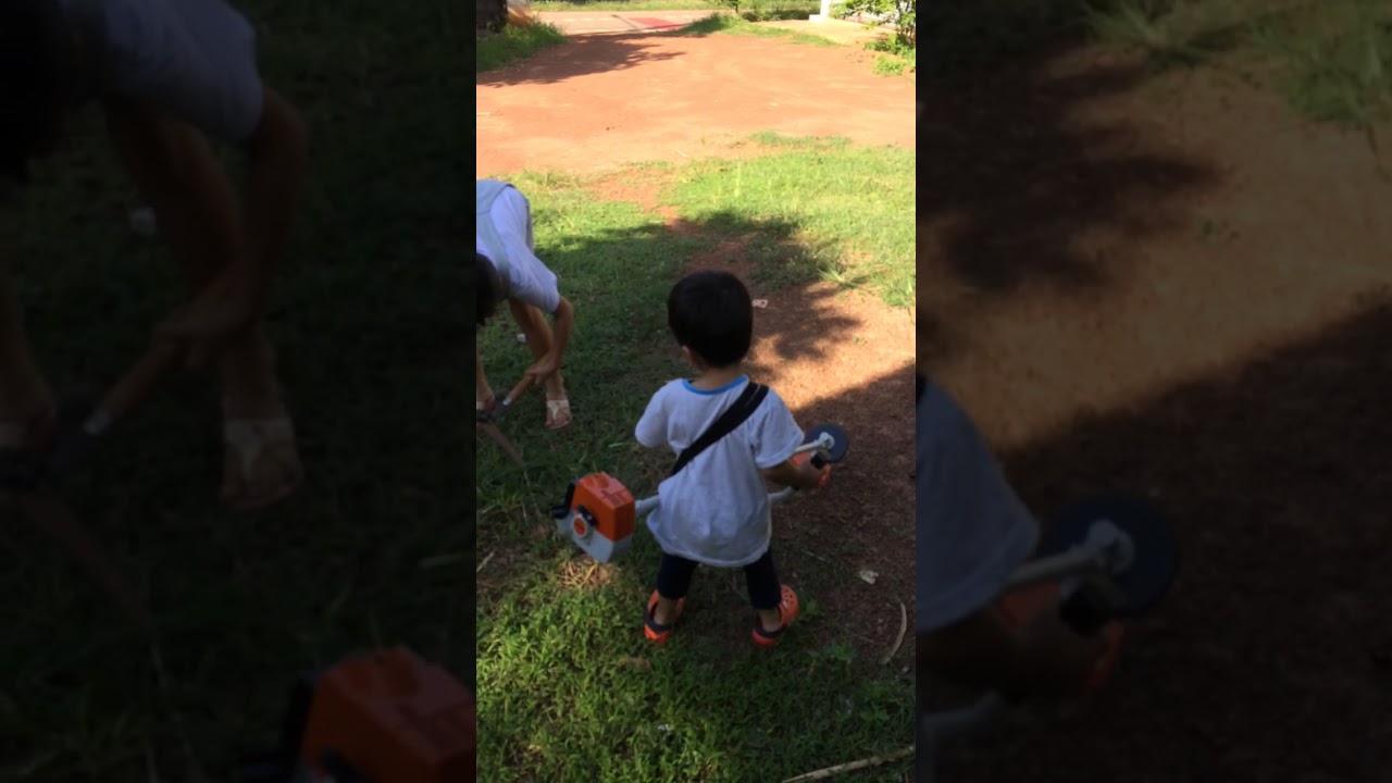 STIHL Battery operated brush cutter strimmer children realistic toy ...
