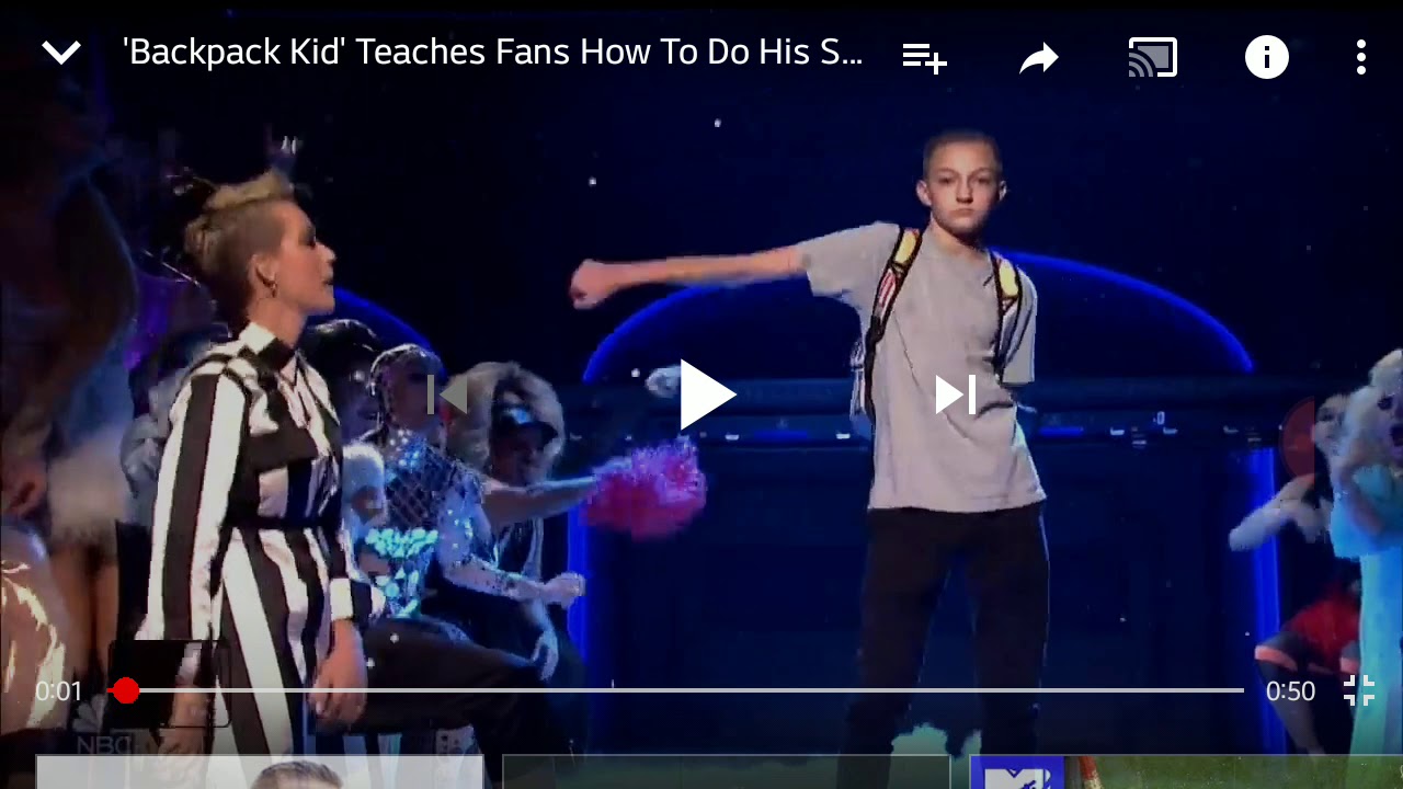 Reacting to " backpack kid" doing the floss - YouTube