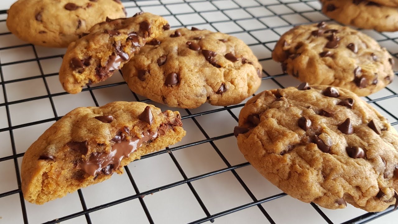 cookies New Yorkais fourré au chocolat chocolate chip NYC cookies ...