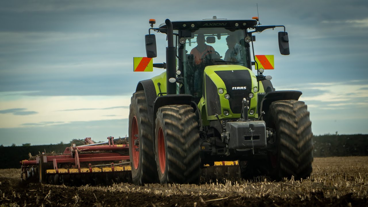 Claas Axion 930 Cultivating w/ Vaderstad Topdown - YouTube