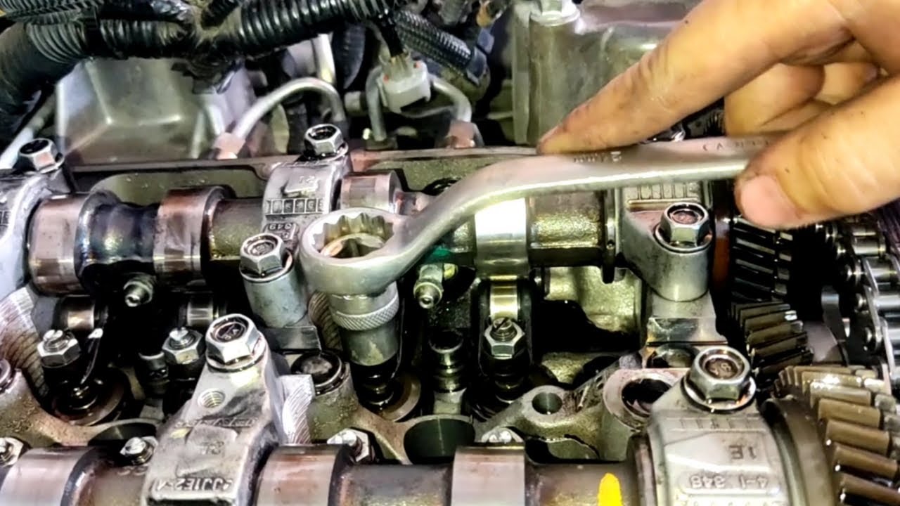 How to adjust valve clearance engine 4JK1 | Cara melaraskan kelegaan ...