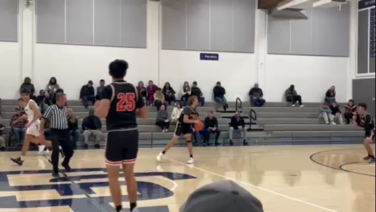 Video: Justin-Siena's Andrew Grimshaw gets a steal and assist to Jaden ...