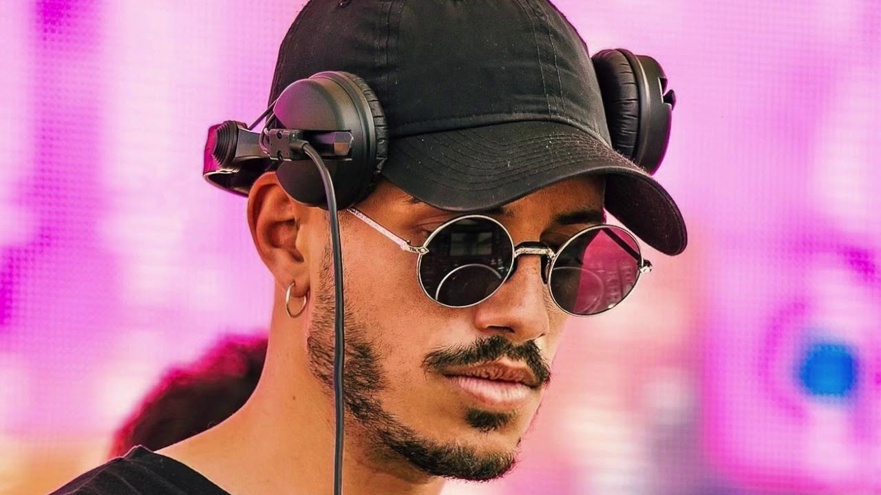 Rodrics - The Golden Vice (Wade Remix) (UNRELEASED TRACK) - YouTube