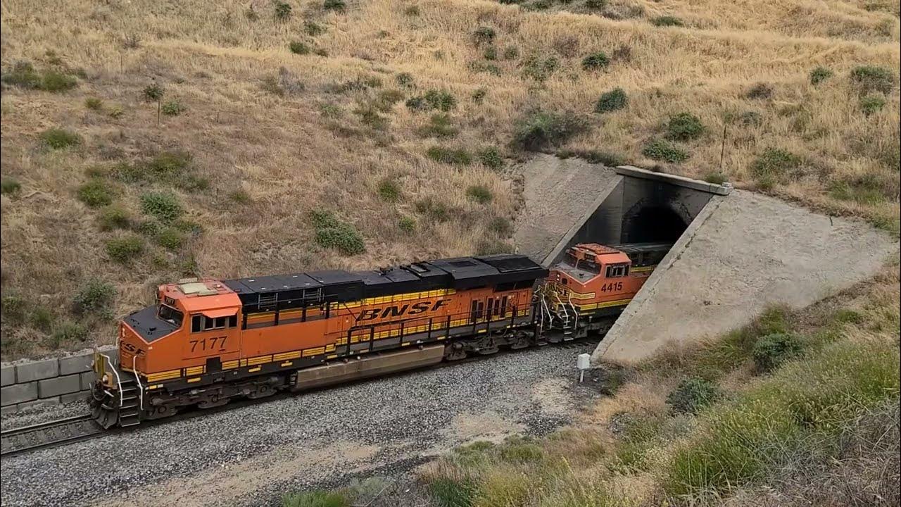 BNSF Intermodel Emerging From Tunnel 5 on the Tehachapi Pass - YouTube