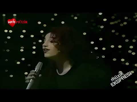 AŞKIN NUR YENGİ (Nazlanma)