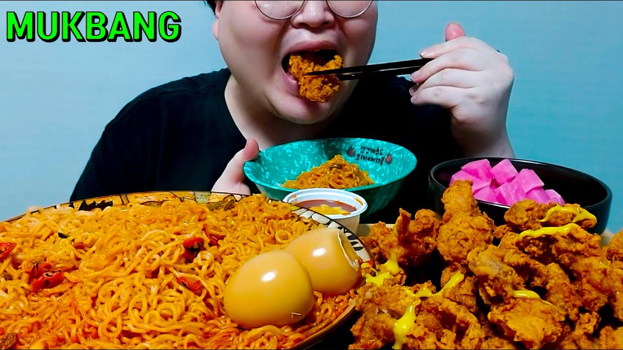 MUKBANG 먹방 Shin Ramyun Fried Noodle + Cauldron Chicken/신라면볶음면+가마솥치킨 ...