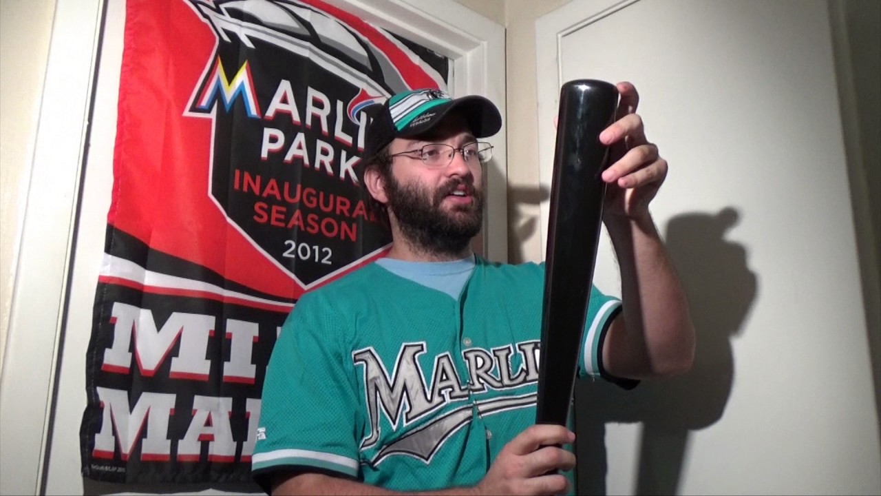 Baseball Adventures Of El Tipo: Ichiro Commemorative Bat - YouTube