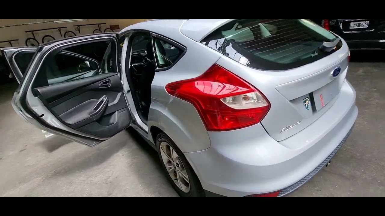 Focus 2015 5 puertas 1.6 S - YouTube