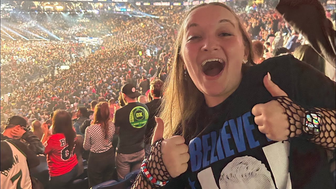 MENS ROYAL RUMBLE LIVE REACTIONS (IN THE STADIUM) (YEET GUY WON) (NOT ...