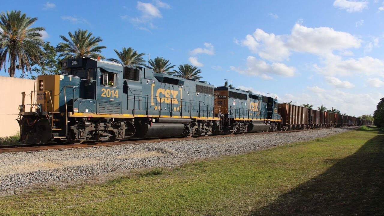 Csx O721-11 With a GP38-3 and a GP40-3 all 4 axle power on the homestead - YouTube