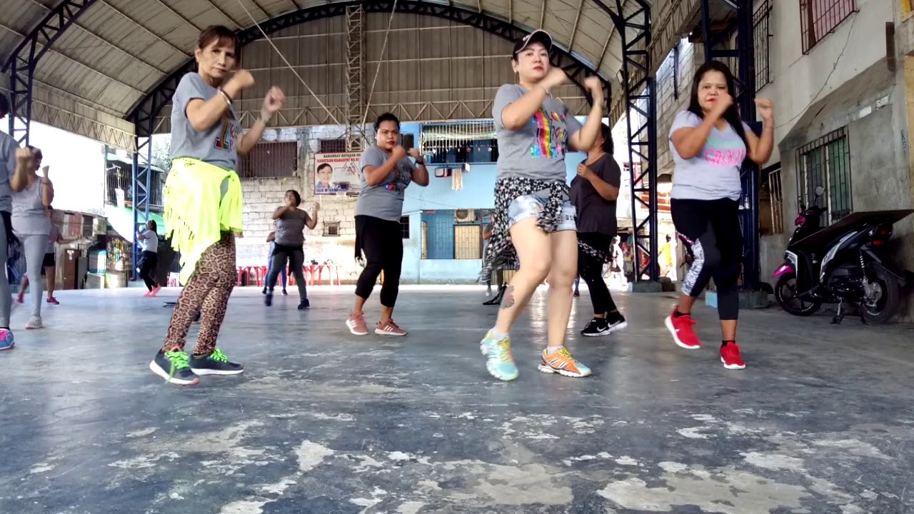 Zumba Tuesday morning @tribucourt - YouTube