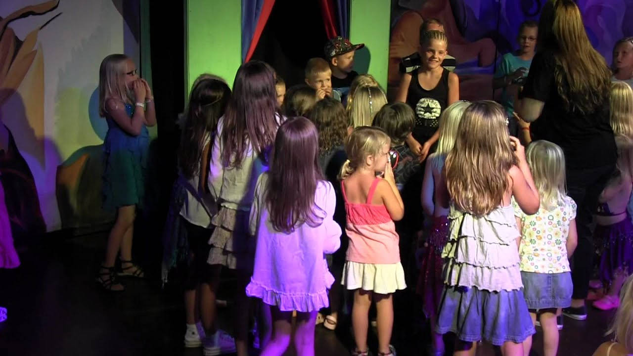 Side Resort - Kids mini Disco 00063 - YouTube