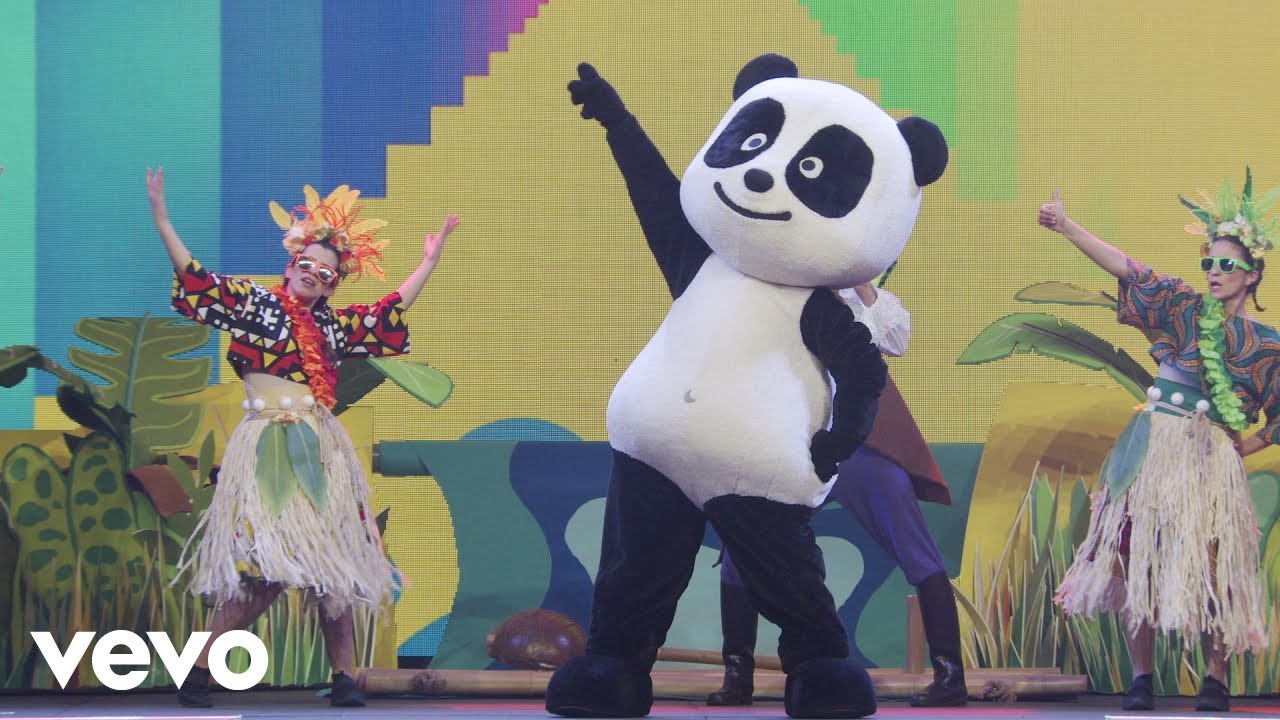Panda e Os Caricas - Dança Panda (Ao Vivo) - YouTube