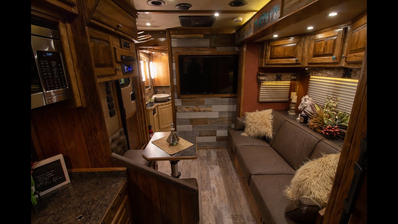 Living Quarters Horse Trailer - Custom Interior by Outlaw Conversions ...