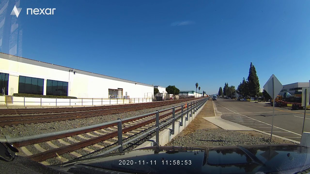 DashCam Railfanning: Nathan P5 on a BNSF GEVO #7102 - YouTube