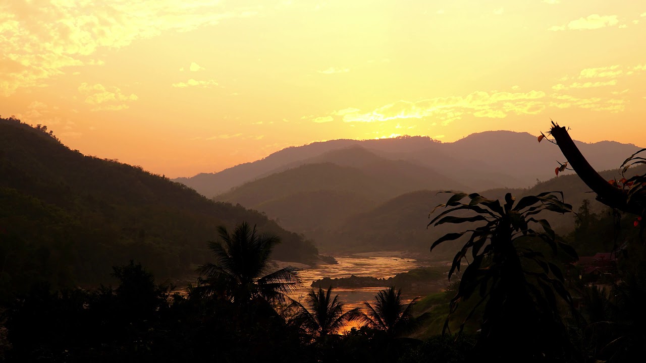 Laos - Pakbeng - Sunset - YouTube
