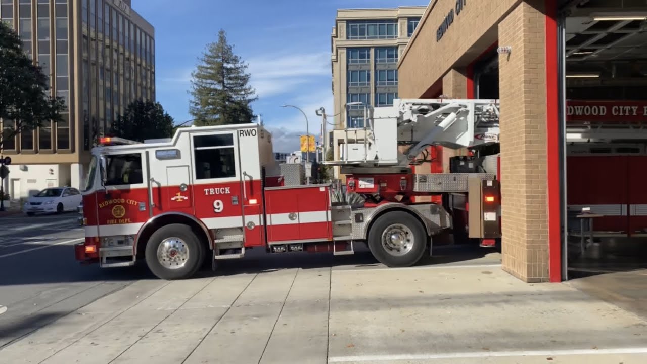 Redwood City Fire Truck 9 & Engine 9 Responding Out Of The Bay - YouTube