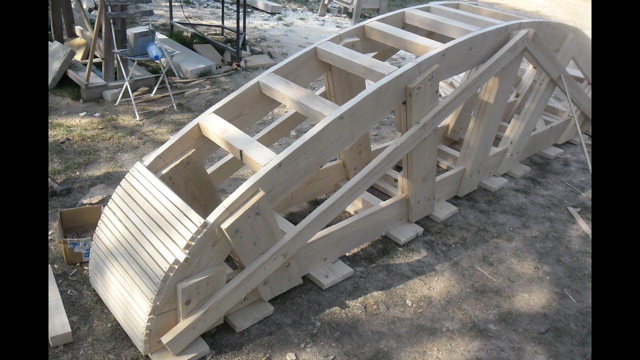 Construction d’un cintre Coffrage en bois pour un arc en Anse de panier ...