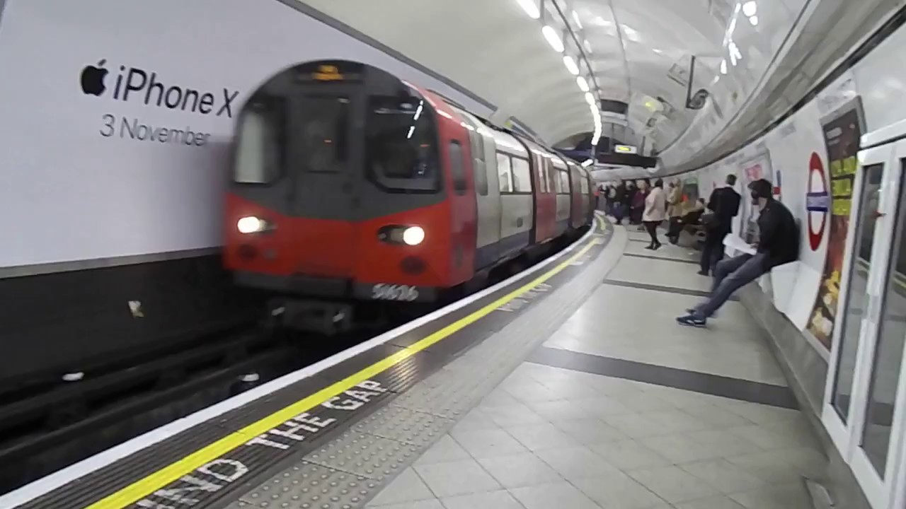 Northern line - Arrival at Embankment ("Mind the Gap") - YouTube