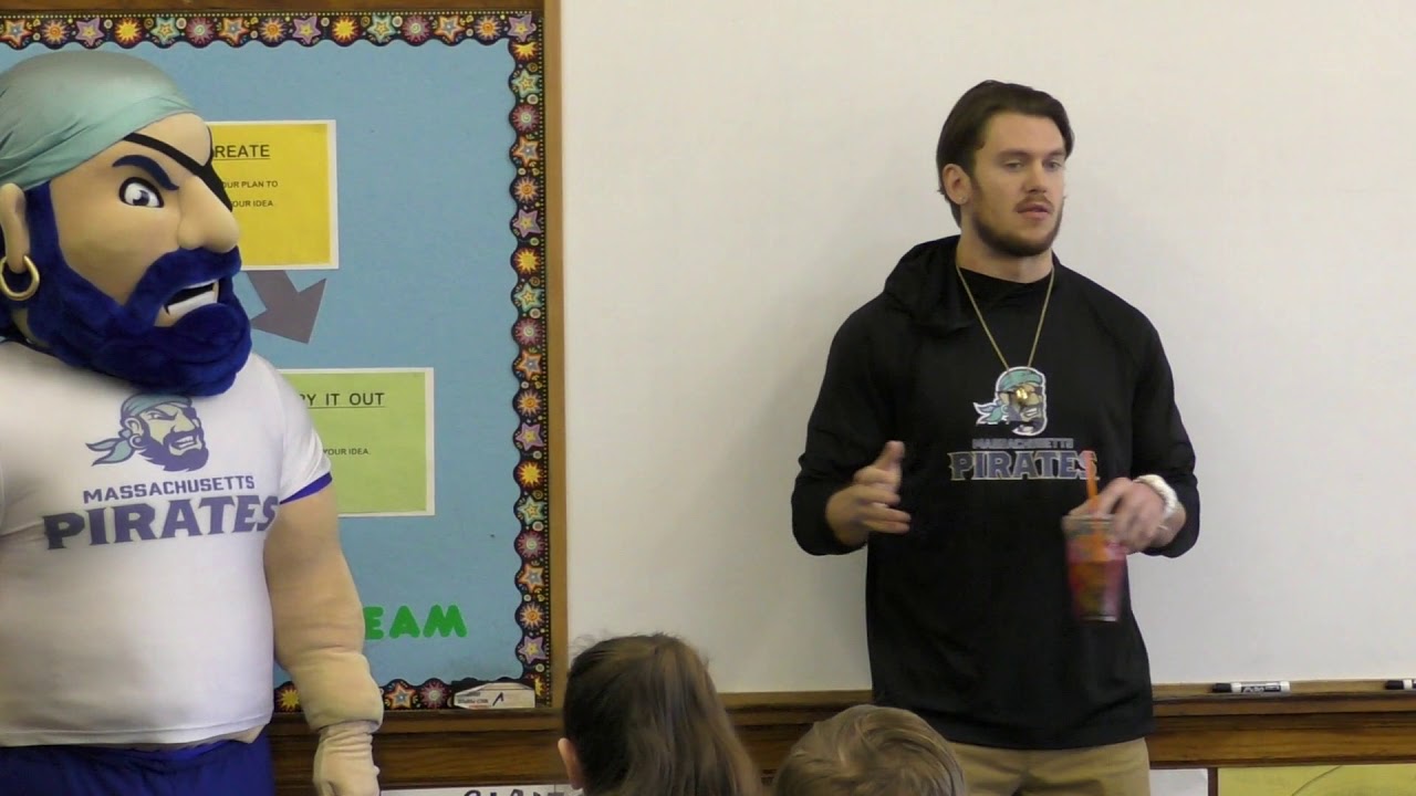 Pirates Sean Brackett Visits Students - YouTube