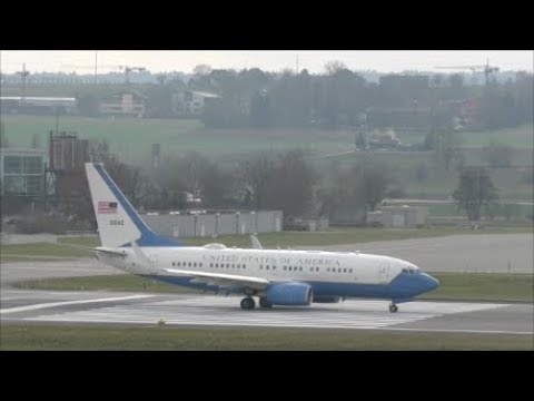 WEF 2018 US Air Force Boeing C-40at ZRH (push back start up and take ...