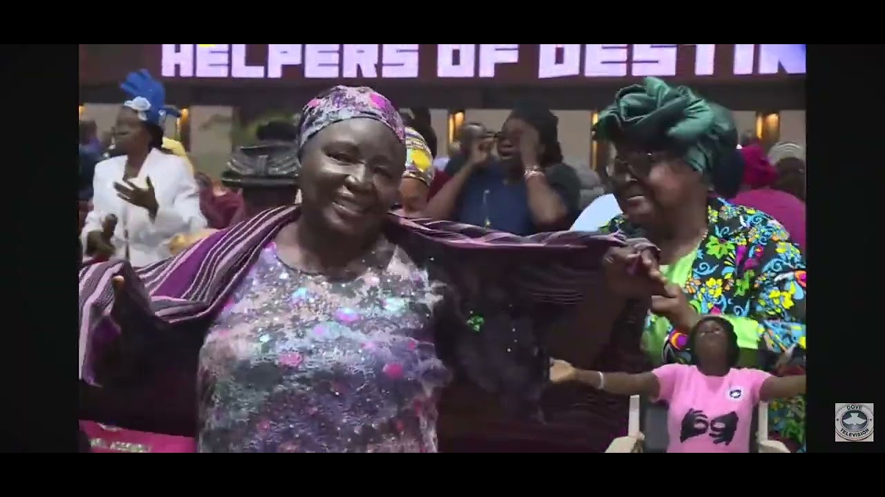 Oloore Ayanmo Mi by Funke Bada and Rccg National Mass Choir at RCCG ...