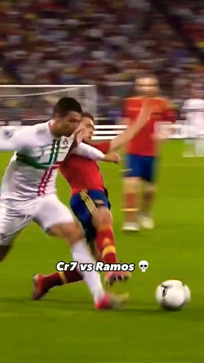 CR7 vs Ramos 💀 #football - YouTube