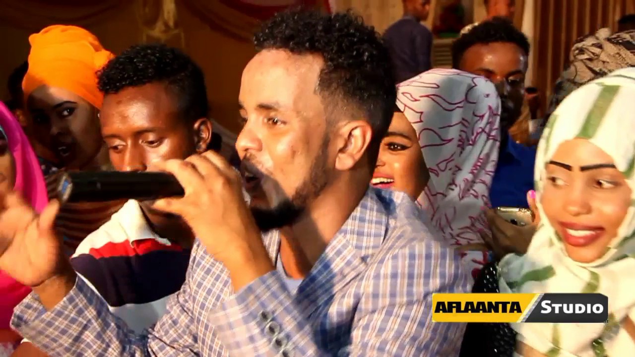 YUSUF HANAD HEESTII INA QARSADA HABOON SHOWGII MUQDISHO 2017 - YouTube