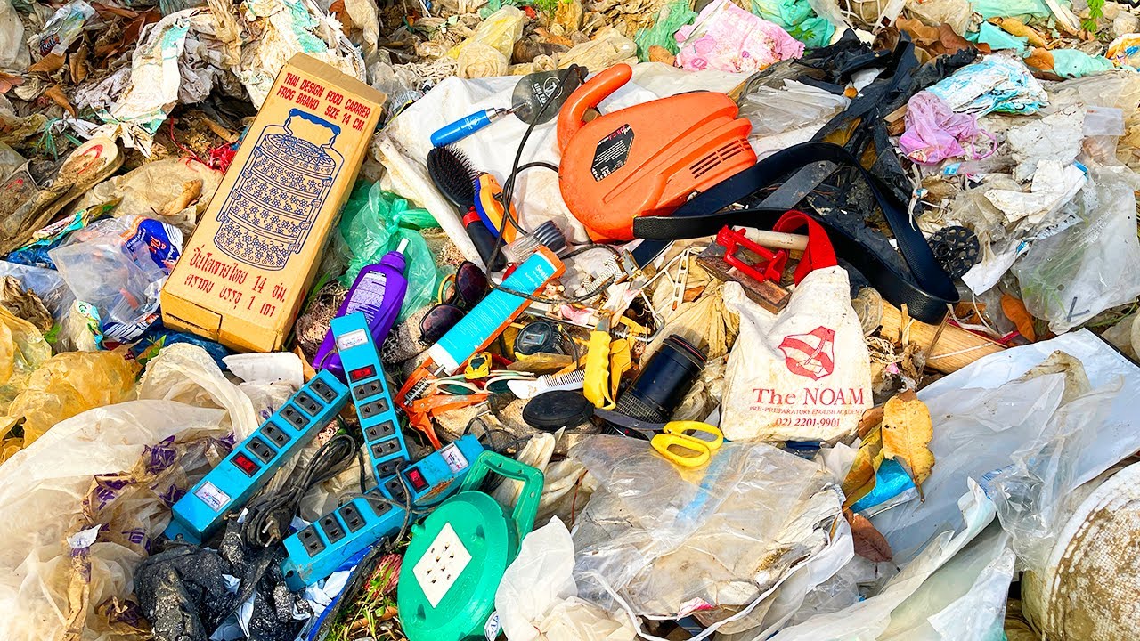 Lucky day - A man found a lot of Good thing $$ at trash place. - YouTube