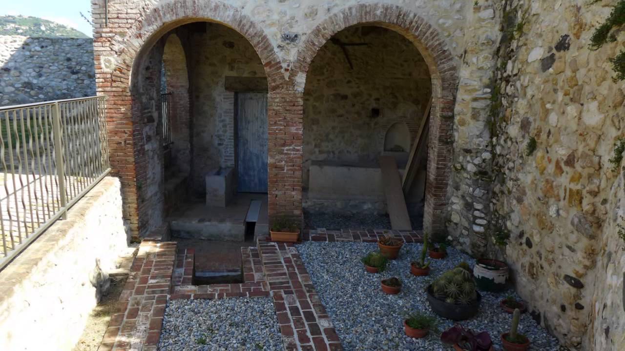 OLLIOULES LA MEDIEVALE EN PROVENCE - YouTube