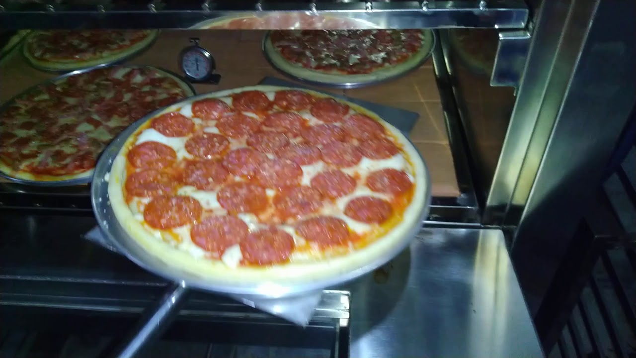 how to make pizza overload 12inches pepperoni pizza in stainless pizza ...