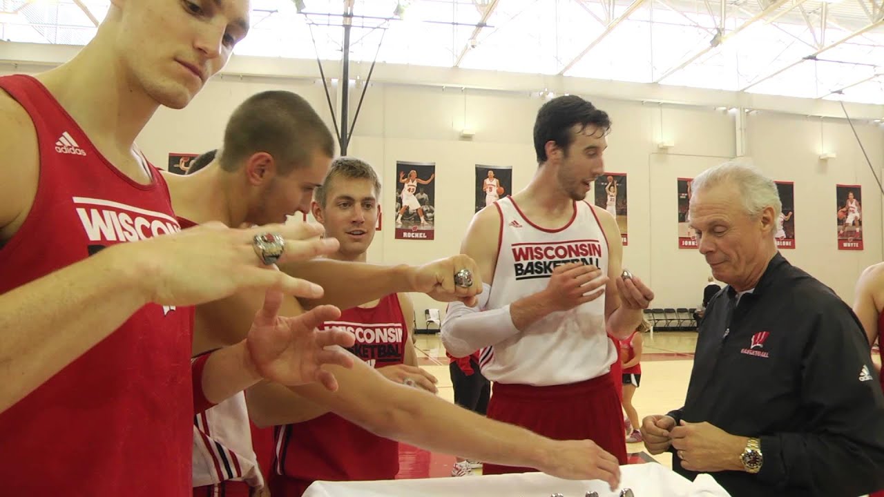 Wisconsin Basketball Final Four Rings - YouTube