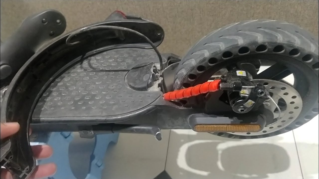 m365 broken mud guard how to fix. - YouTube