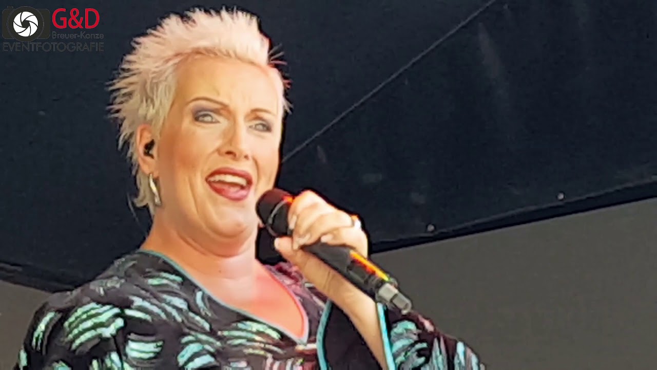 Wanda Kay beim Kölner Altstadtfest 11.08.2018 - YouTube