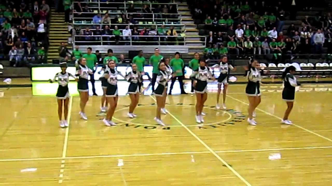 PLNU Cheer Homecoming Performance '10 - YouTube