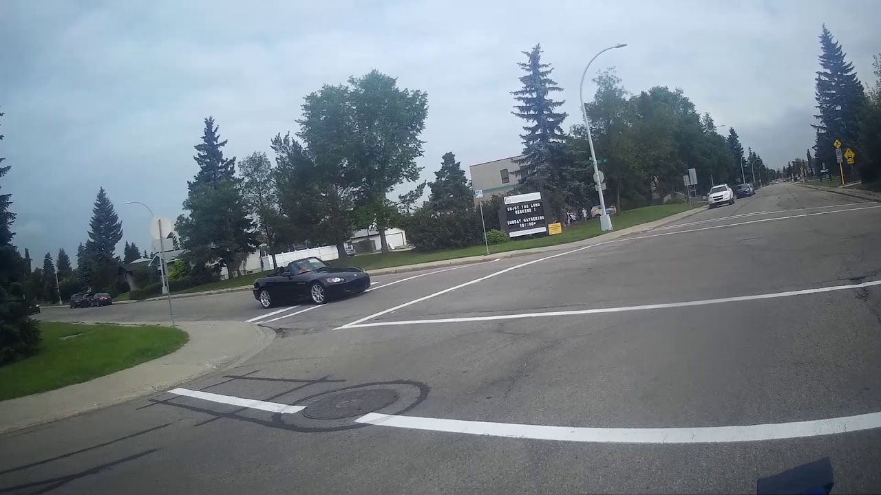 SHORT BUS RIDER TRIES TO RUN A STOP SIGN - YouTube