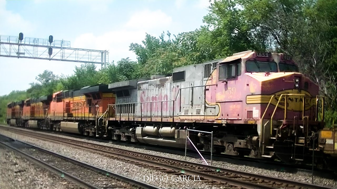 BNSF 659 (ex-ATSF) trails on ZCHCSSE 7/27/23 - YouTube