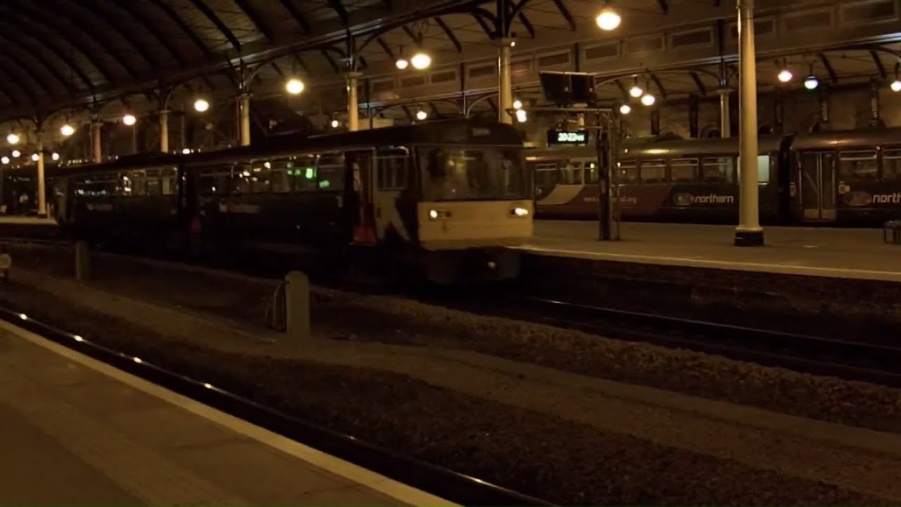 First Great Western Class 142 Passes through Newcastle working 5Z42 ...