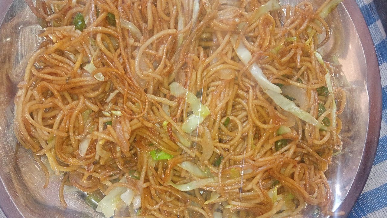 बाजार वाली चाऊमीन।। The popular Chowmin Making 😋😋😋😋 - YouTube