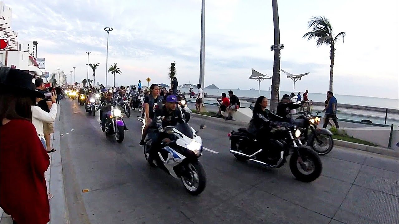 Llegan Cientos de Motos | Desfile Semana de la Moto Mazatlán 2020 - YouTube