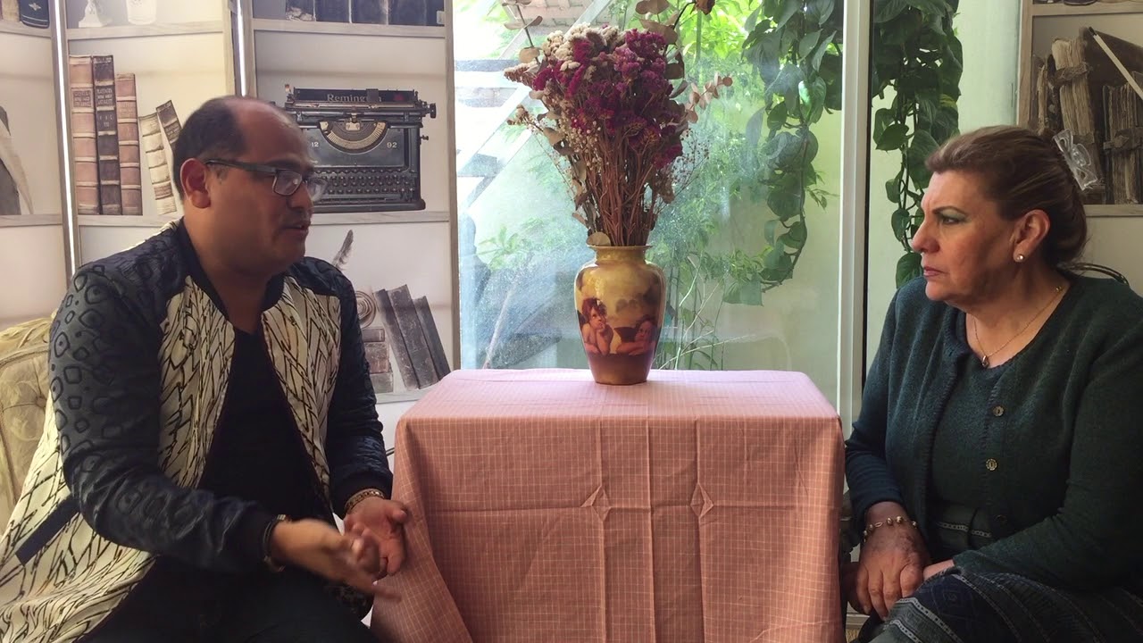 Entrevista con el diseñador Tony Sequera. - YouTube