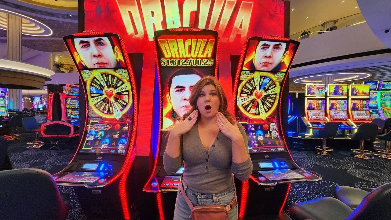 Epic WINS on The NEW Dracula Slot Machine in Las Vegas! - YouTube