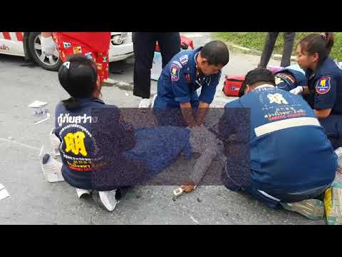 Motorcycle Crush Women Received Cpr From Paramedic - YouTube