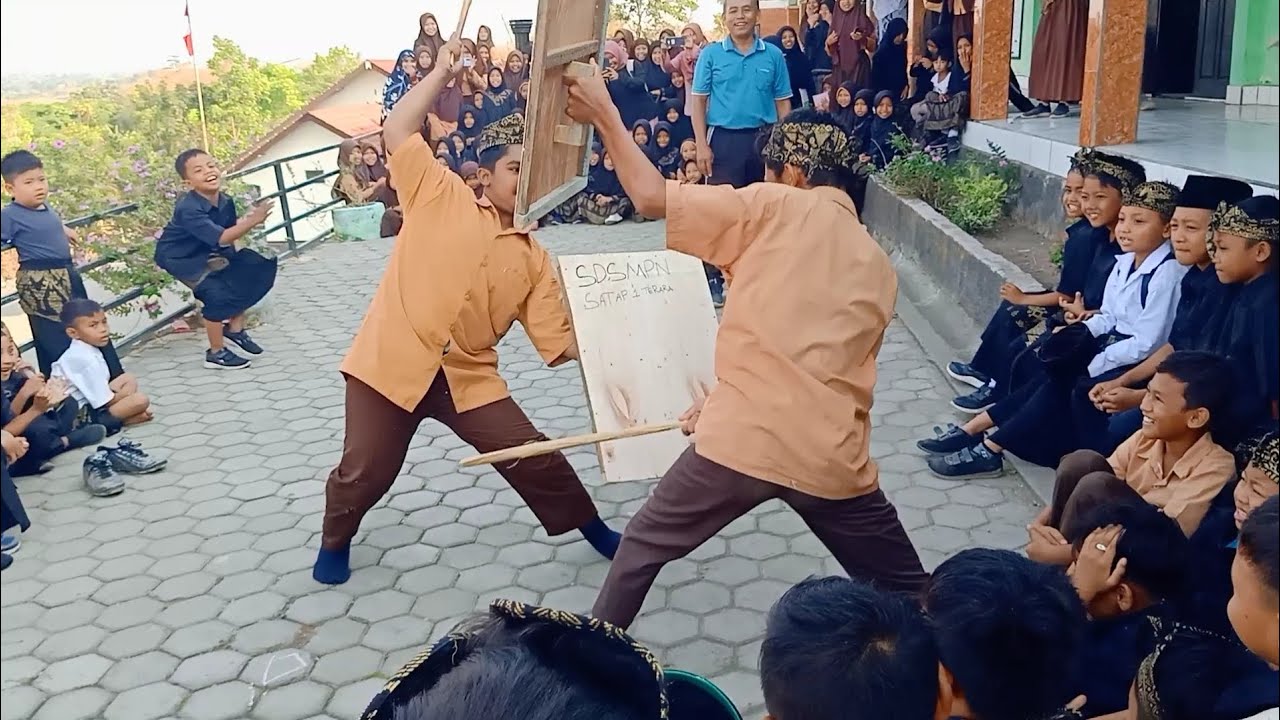 KAMIS BUDAYA (PRESEAN) (SENI TARI) - YouTube