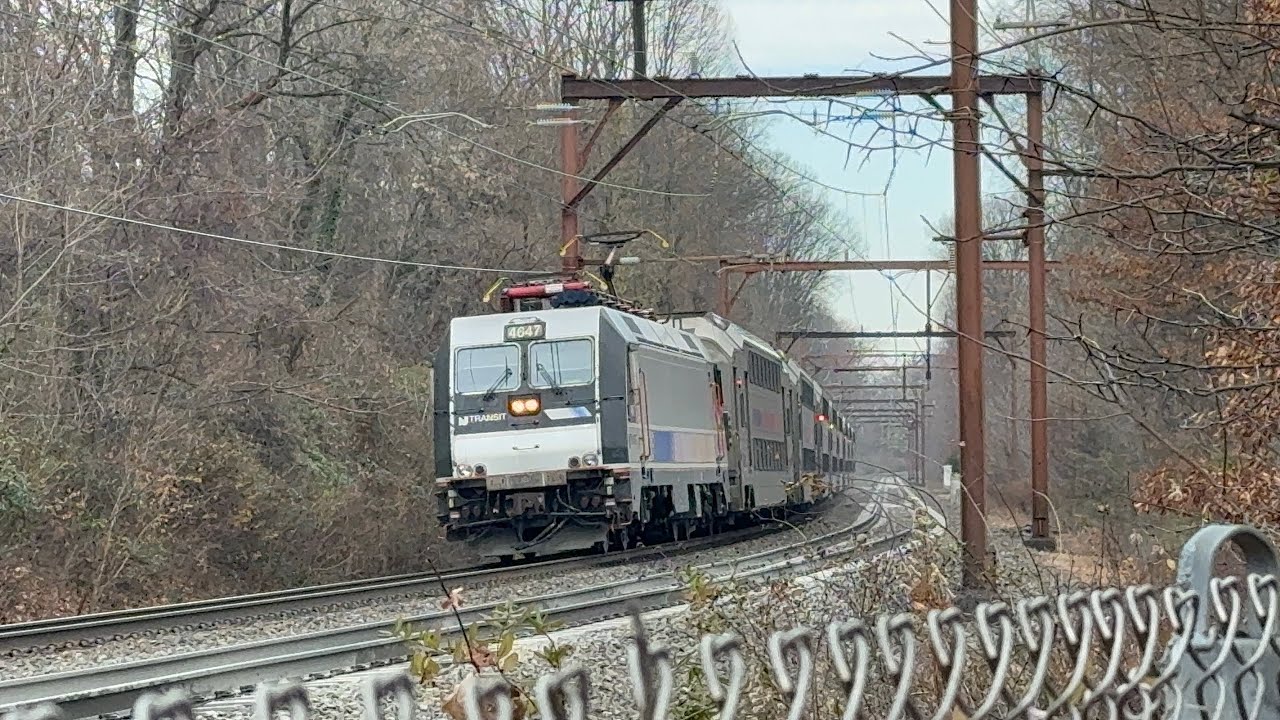 AM train watching in Madison 12/4/25 - YouTube