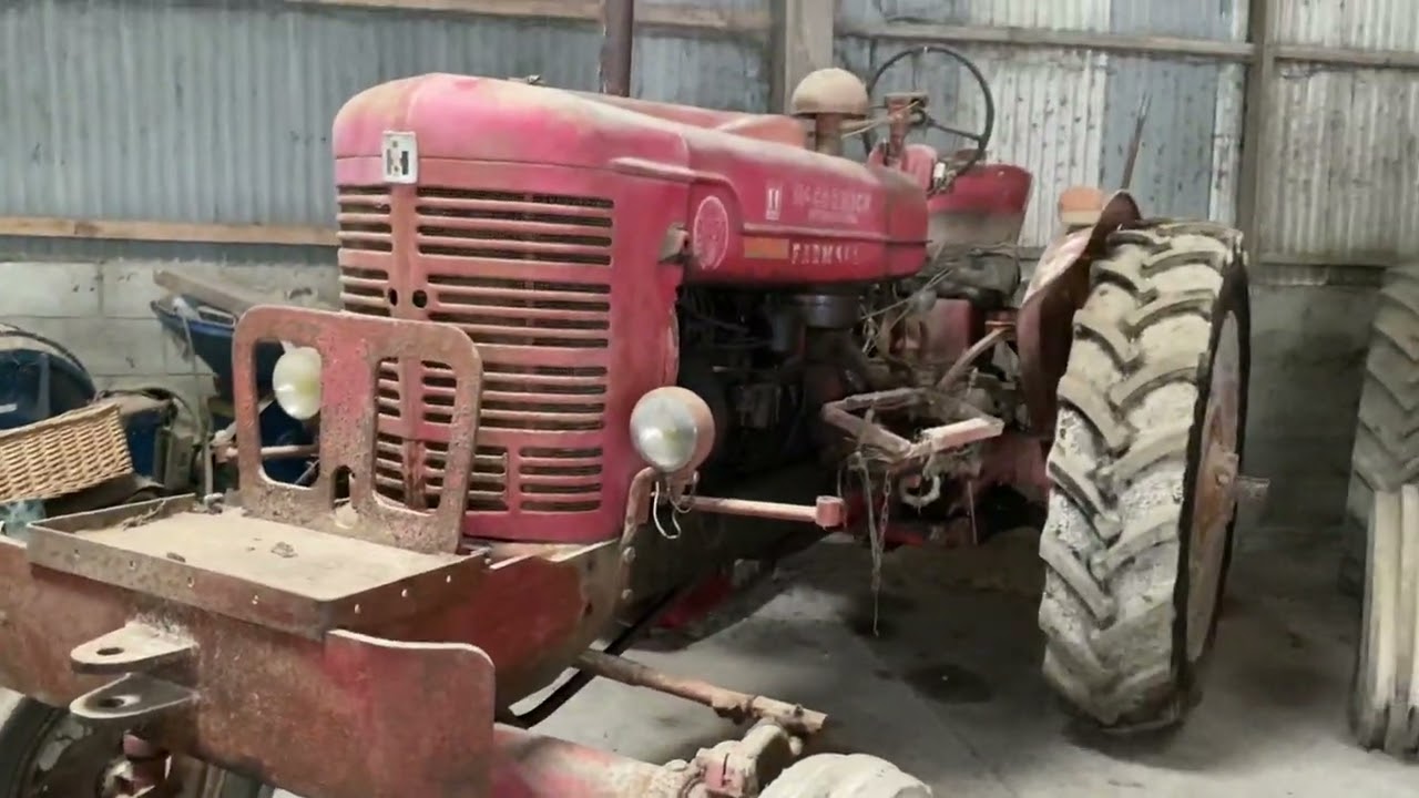 McCormick Farmall B450 - YouTube
