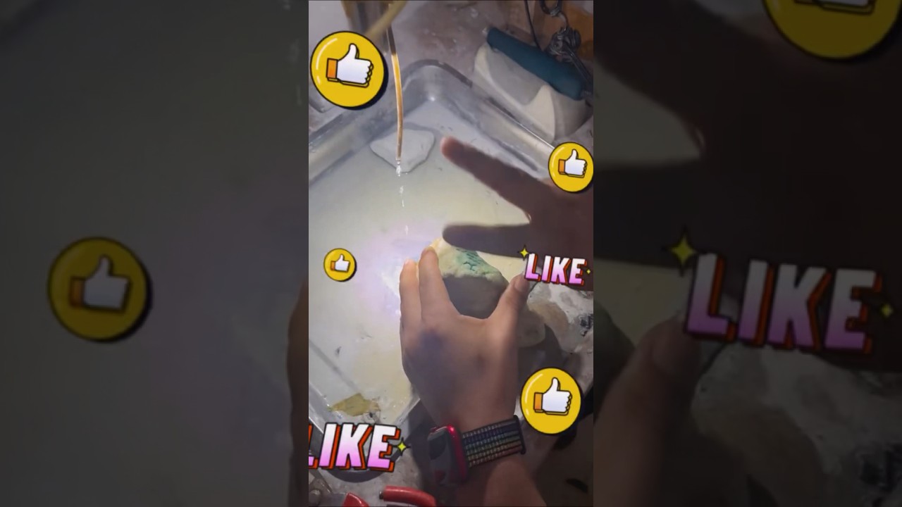 Jade trading #jade #jadeite #jadestonecutting - YouTube