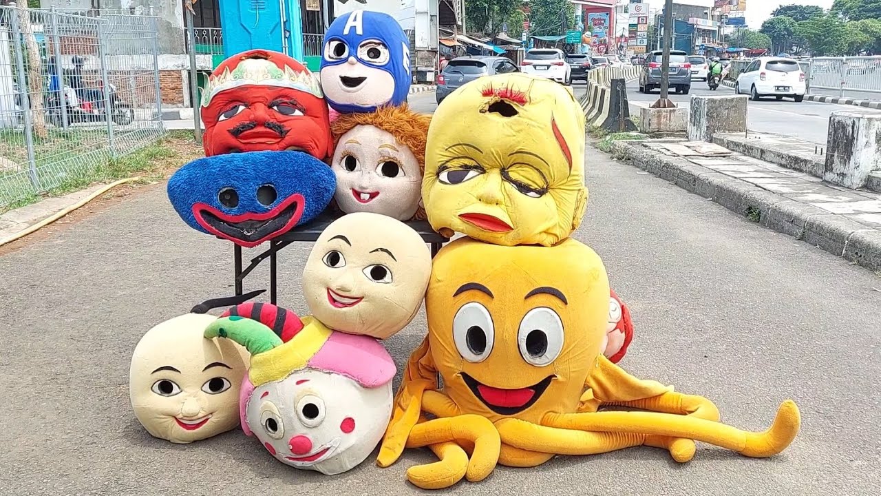 BADUT LEWAT KOLONG MEJA 🔴 GAME UNIK BADUT LEMPAR BADÙT KE ATAS MEJA ‼️ ...