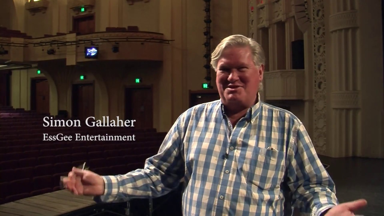 Simon Gallaher visits Pirates rehearsal - YouTube